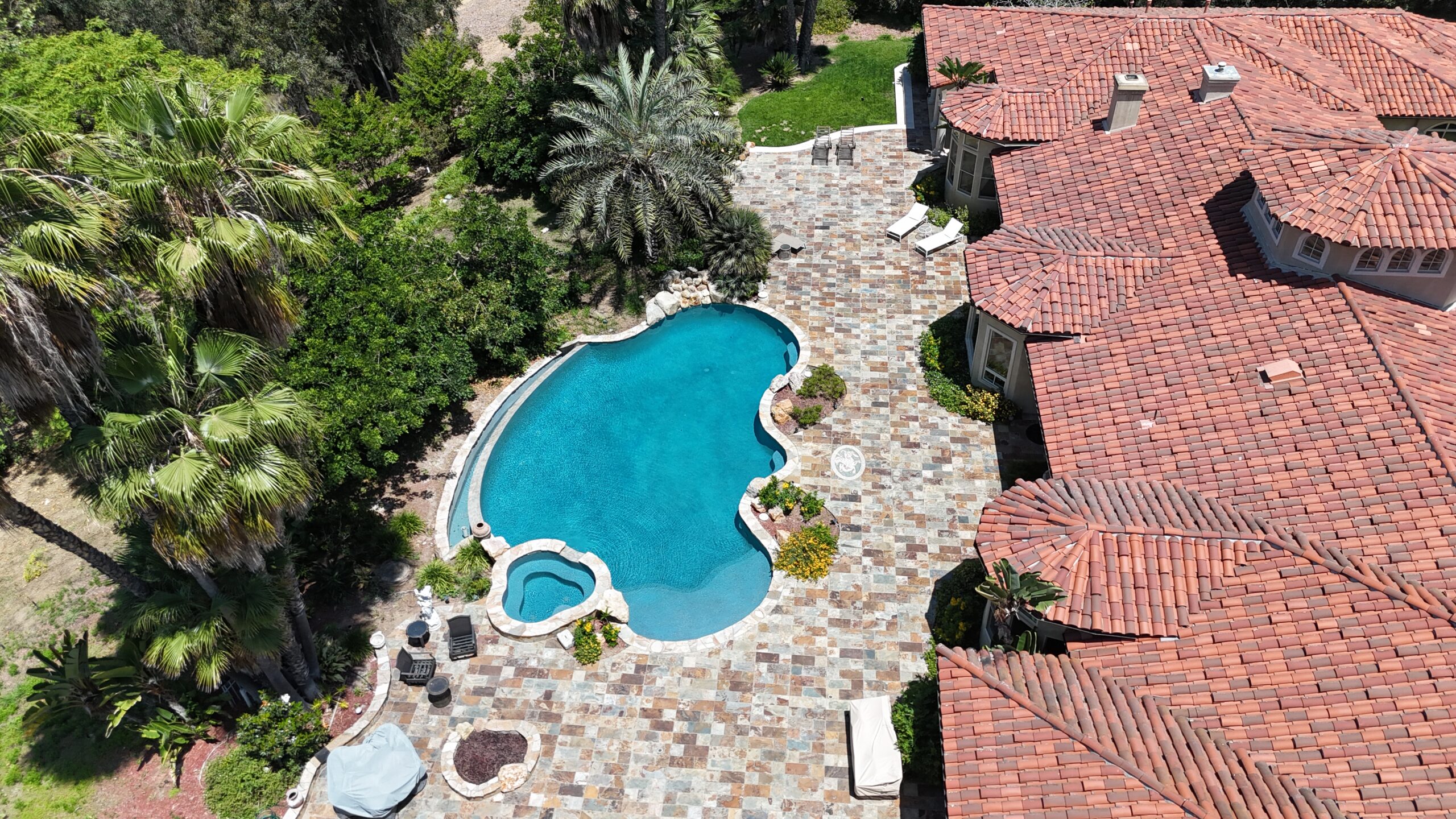 Maximize Your Home Value: The ROI of a Pristine Pool - Suncrest Pools